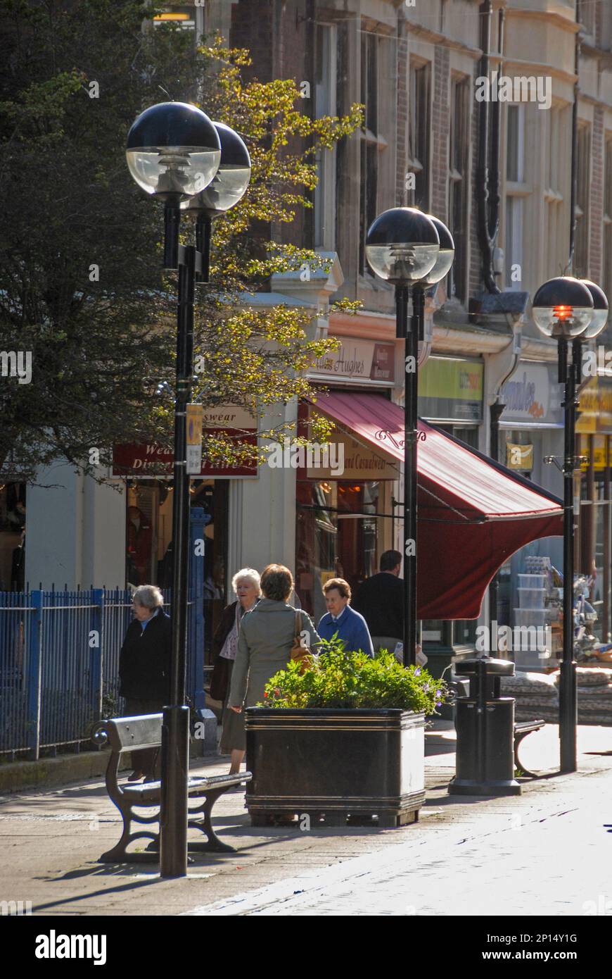 Lamp post lighting uk hi-res stock photography and images - Alamy