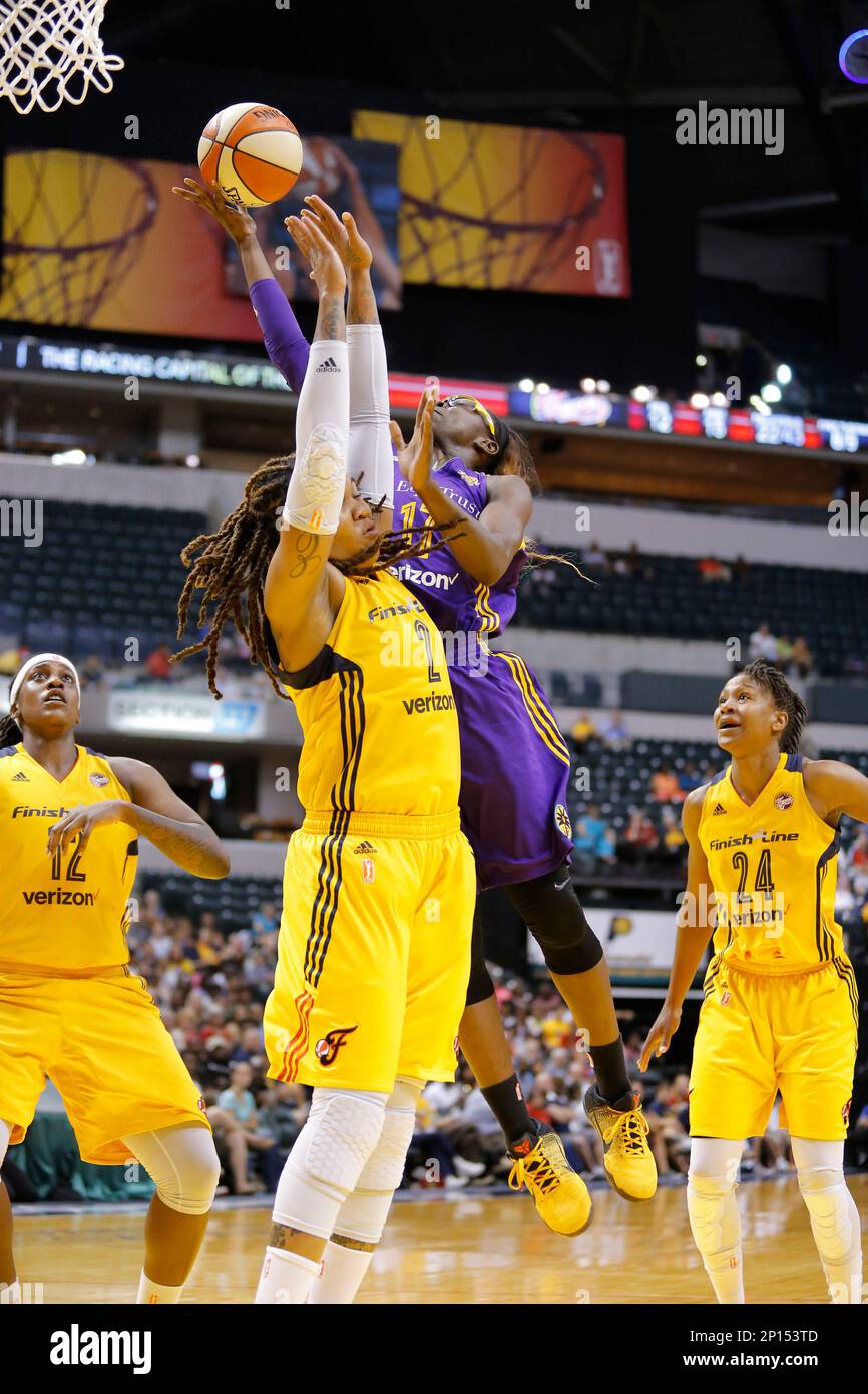 JUL 19 2016: LA Sparks forward Essence Carson (17) with the lay up over ...
