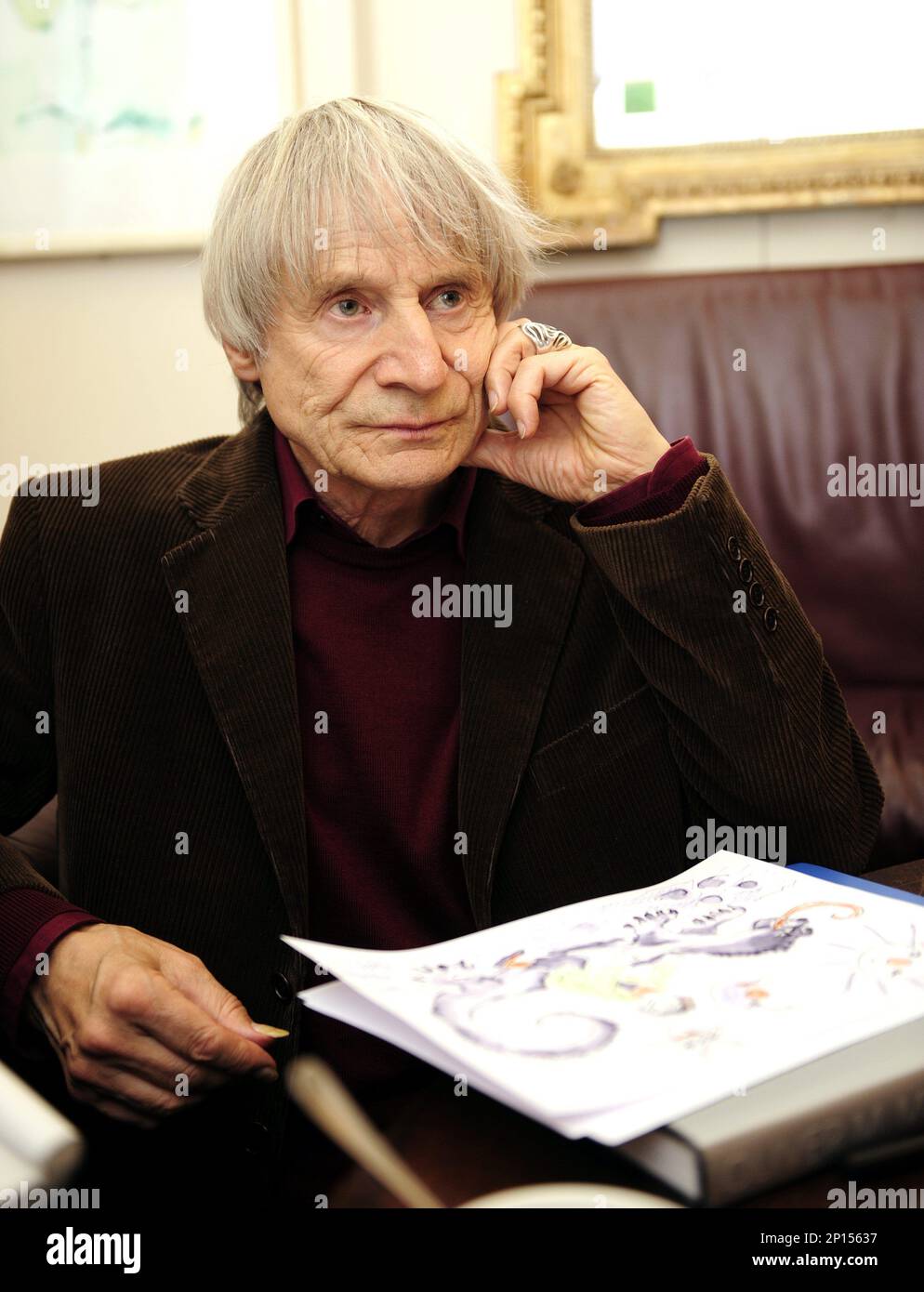 FILE --- In this Nov 13, 2008 file picture Clown Dimitri is pictured ...