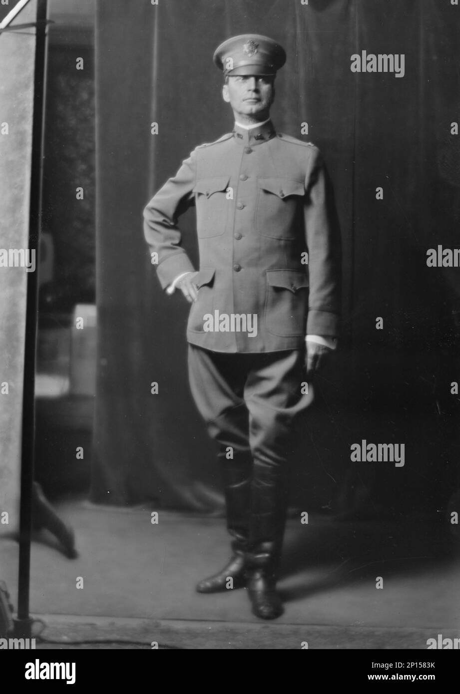 Colonel arnold photograph hi-res stock photography and images - Alamy