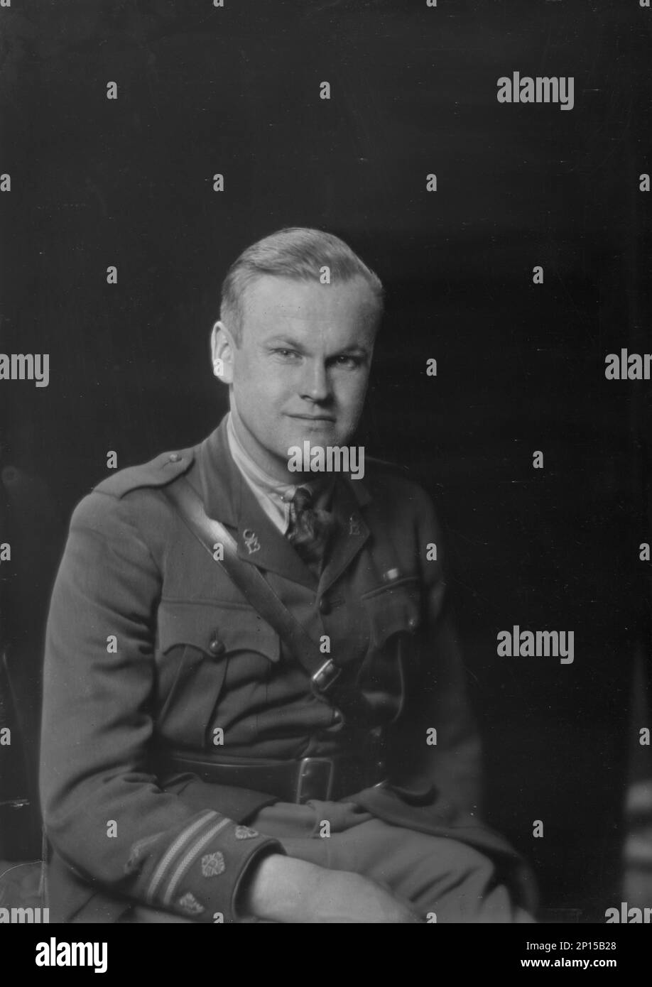 Captain Bell, portrait photograph, 1919 May 1 Stock Photo - Alamy