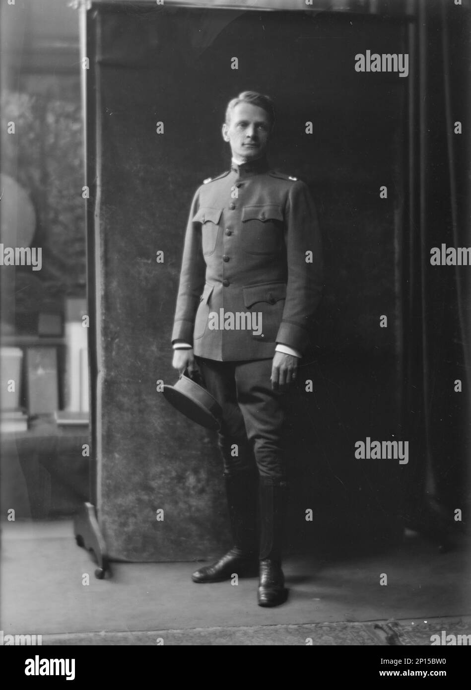 Captain Stuart Benson, portrait photograph, 1917 Nov. 25 Stock Photo ...