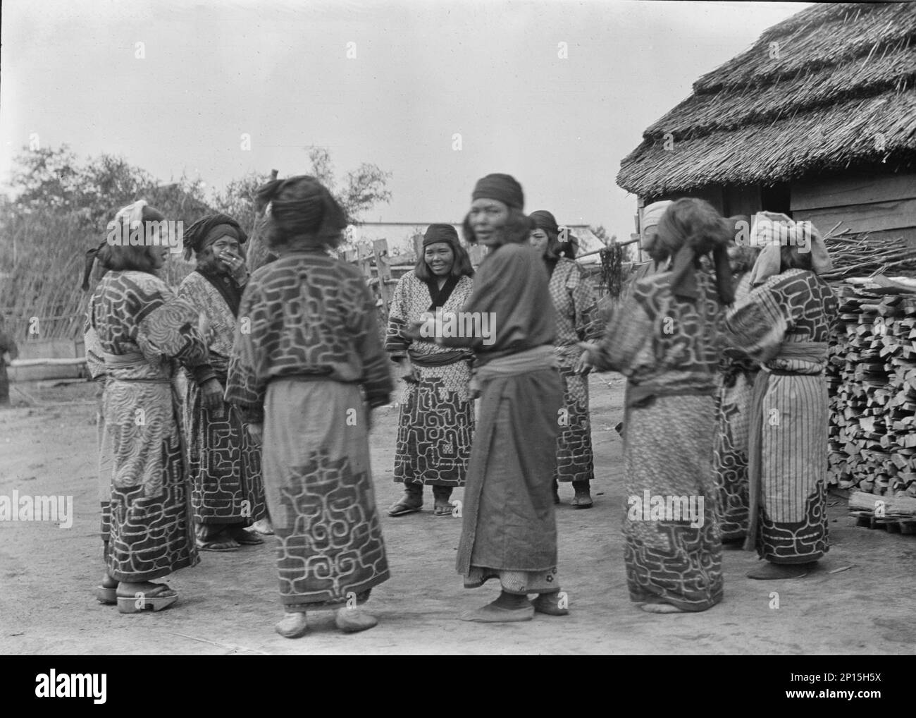 Crane dance of the Ainu women, 1908 Stock Photo - Alamy