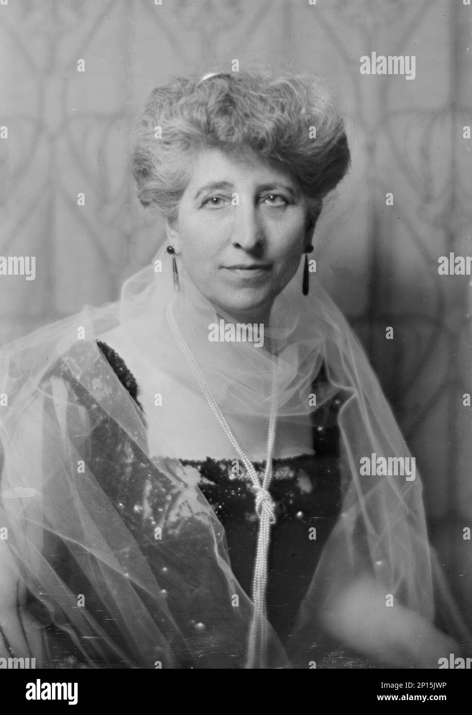 Mrs. Dickey, portrait photograph, 1918 May Stock Photo - Alamy