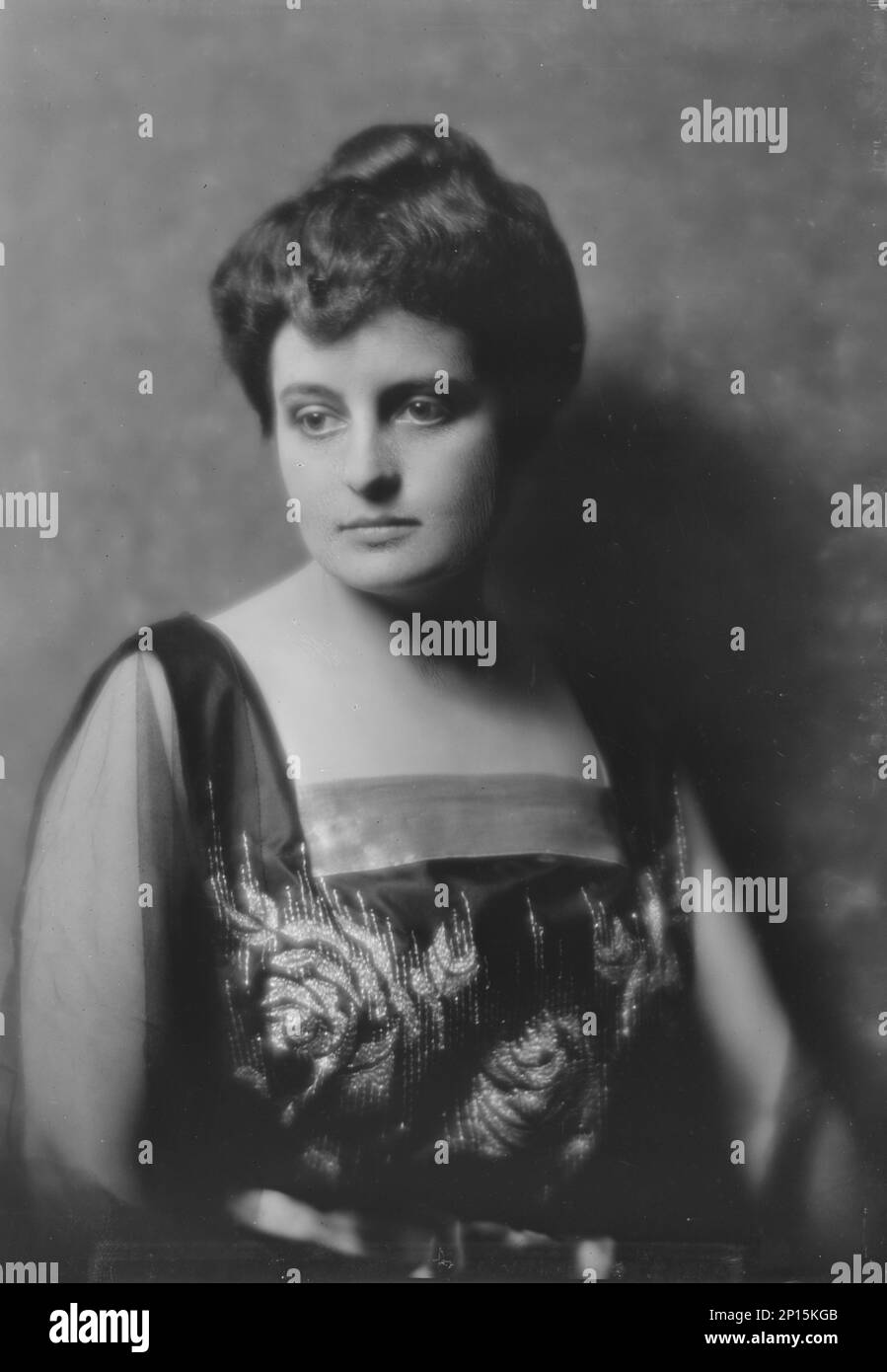Mrs. H.C. Dodge, portrait photograph, 1917 Nov. 21 Stock Photo - Alamy