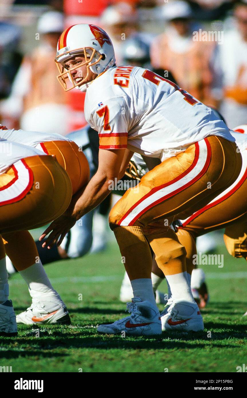 19 Dec. 1993: Tampa Bay Buccaneers quarterback Craig Erickson (7 ...