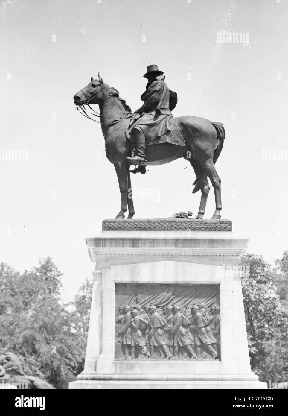 Equestrian statues in Washington, D.C., between 1911 and 1942. Sculpture of General Ulysses S ...