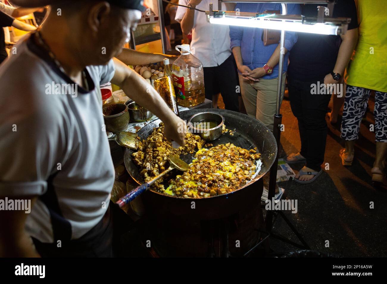 Street food in malacca hi-res stock photography and images - Alamy