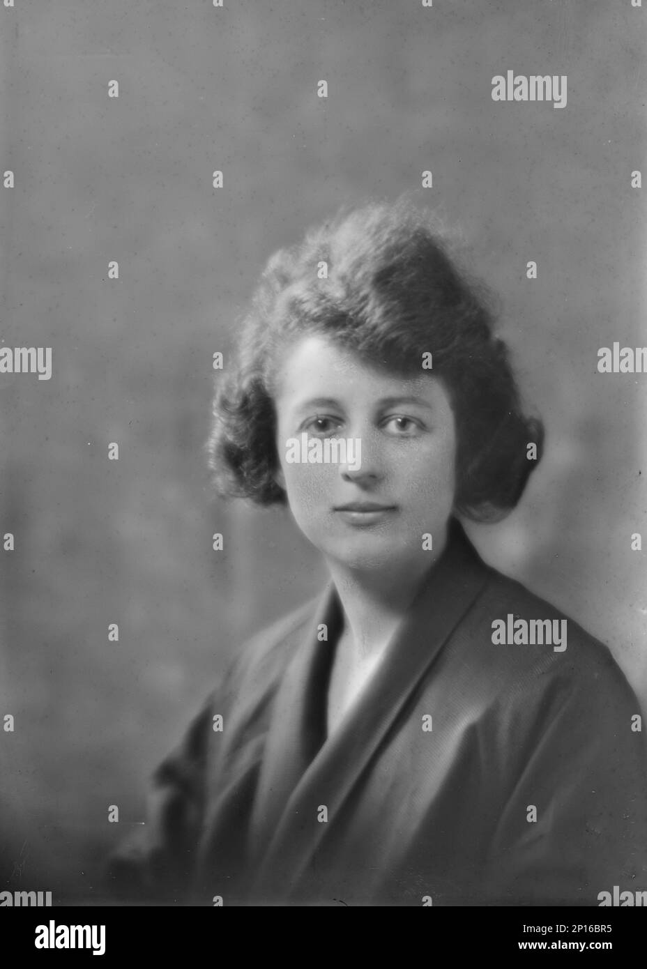 Secretary of Miss Ladenburg, portrait photograph, 1918 June 8 Stock ...