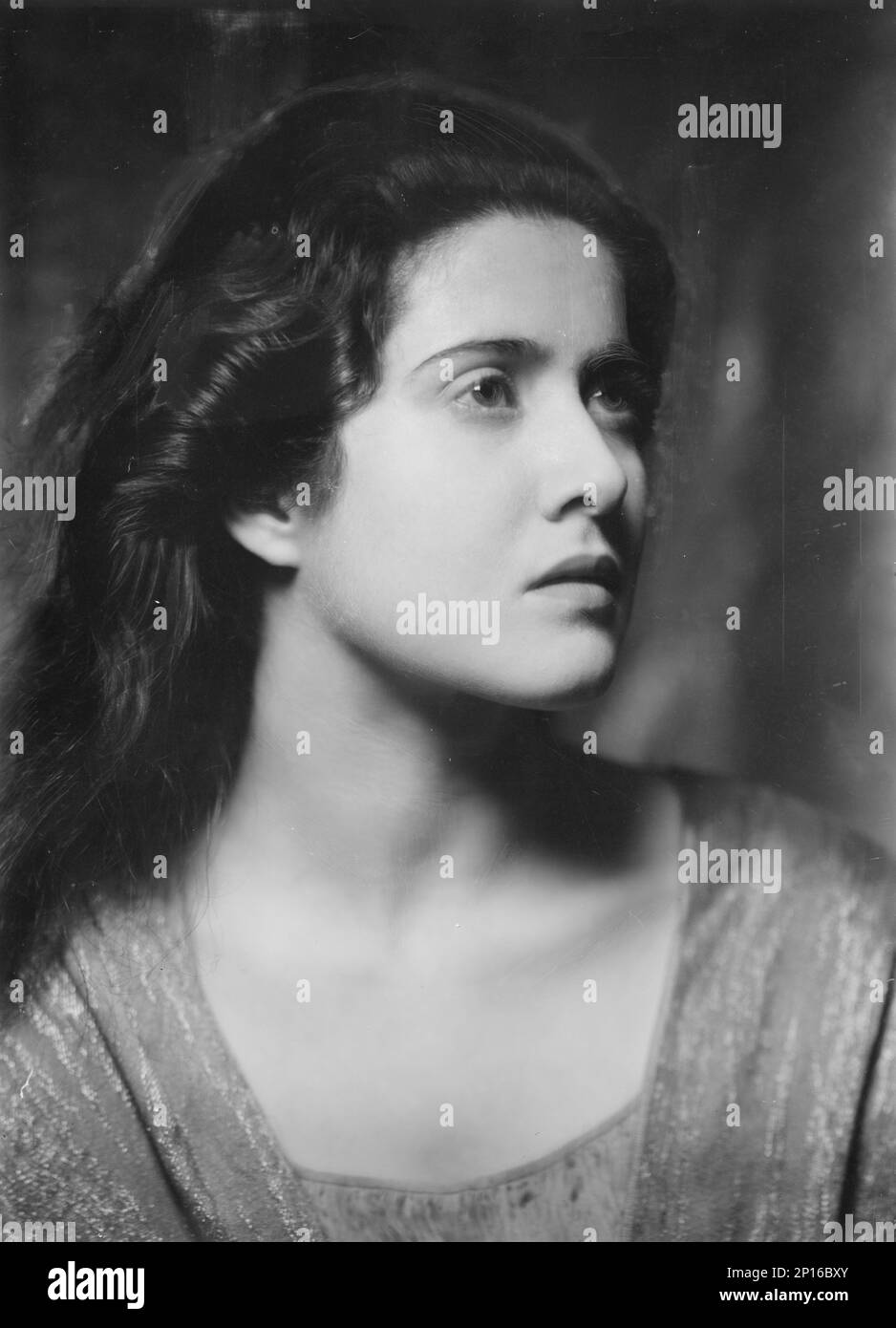 Miss Pearl Levison, portrait photograph, 1936 Stock Photo - Alamy