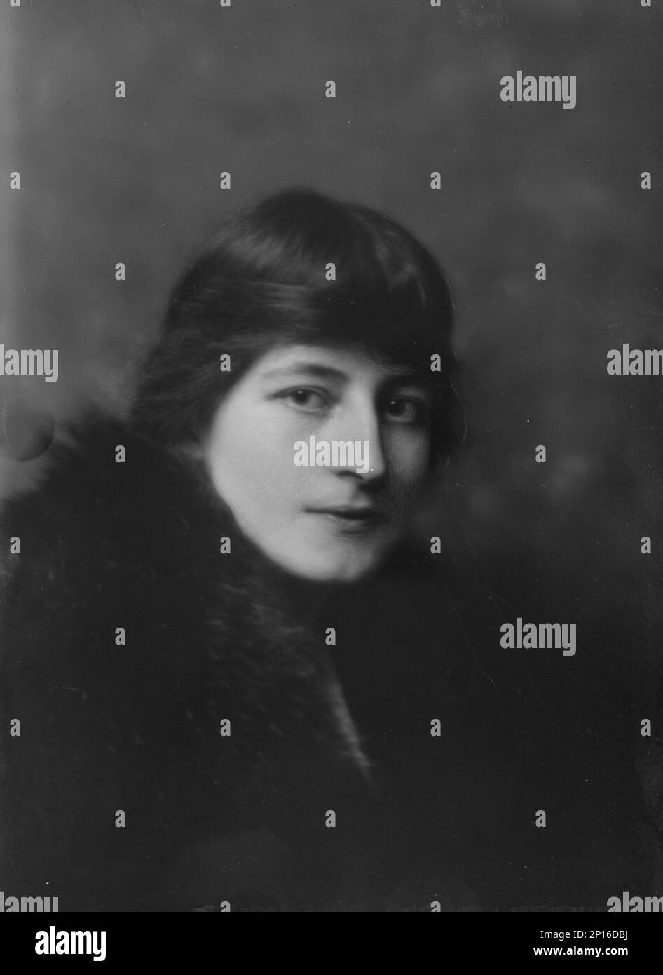Miss M. Lord, (Mrs. James Kemp), portrait photograph, 1918 Jan. 26 ...