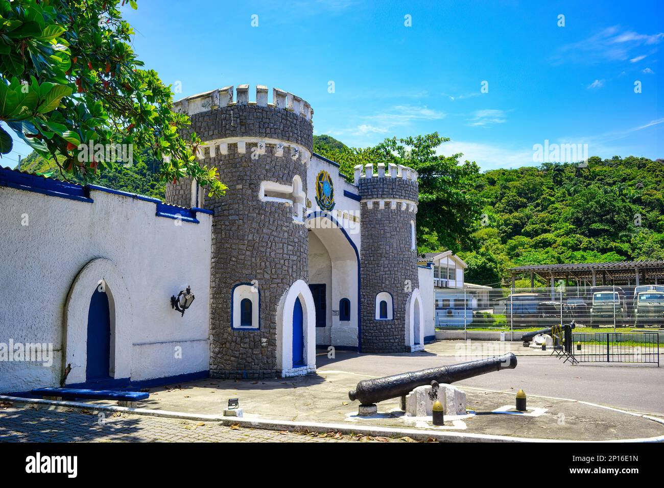 Fortified towers towers tower gates a hi-res stock photography and ...