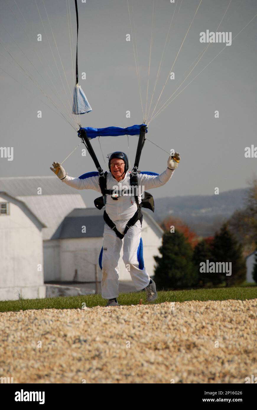 FILE – In this Nov. 6, 2006, file photo, location not known, skydiver ...