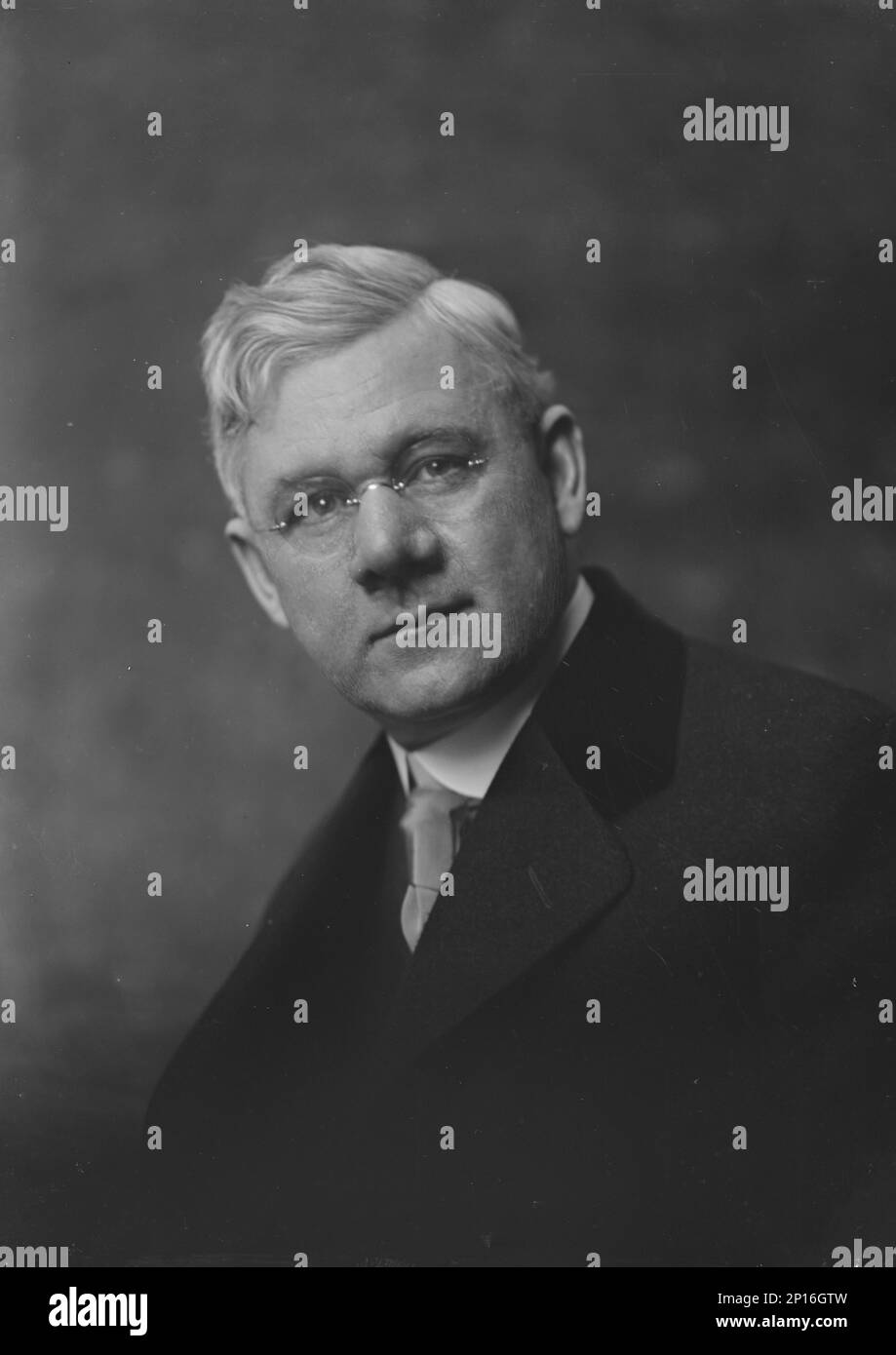 Mr. Munder, portrait photograph, 1919 Jan. 30 Stock Photo - Alamy