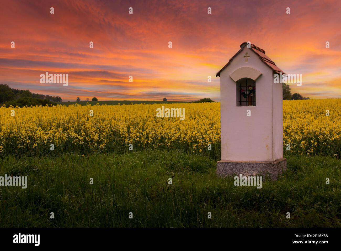 Downtown chapel hill hi-res stock photography and images - Alamy