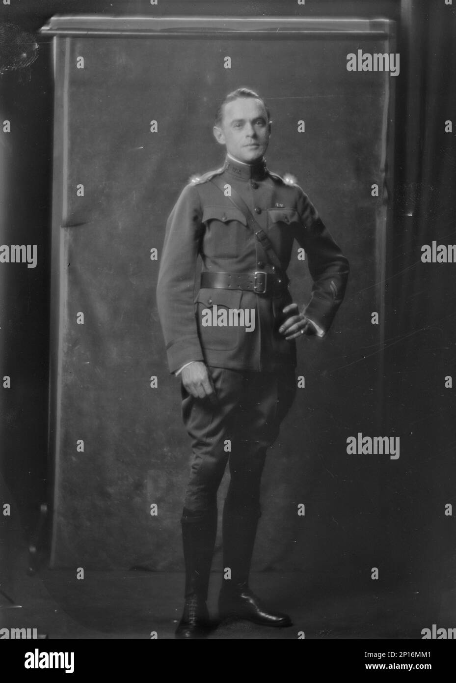 Dr. Walter Phillips, portrait photograph, 1919 June 6 Stock Photo - Alamy