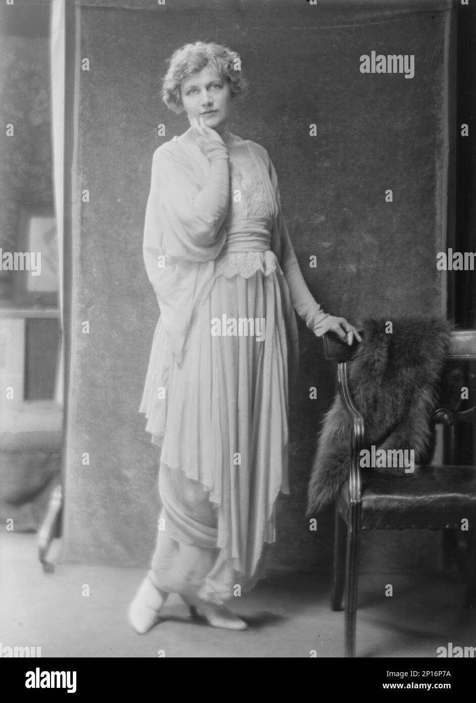 Miss Louise Prussing, portrait photograph, 1918 May 31. American stage ...