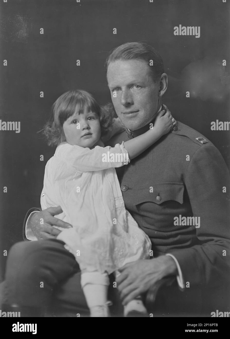 Captain Rainsforth and baby, portrait photograph, 1918 Oct. 21 Stock ...