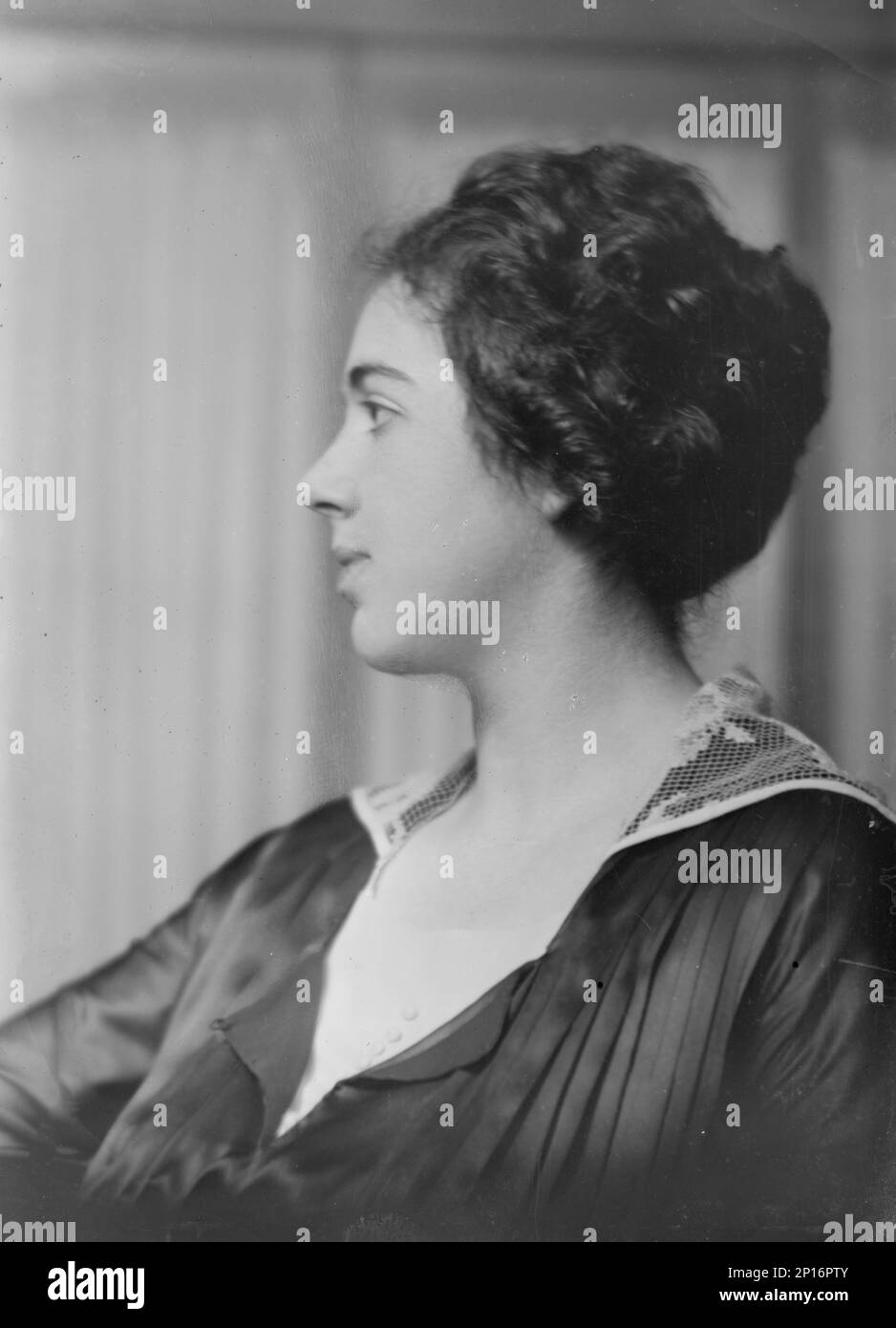 Miss Margery Reed, portrait photograph, 1918 Mar. 30. In 1924, writer ...