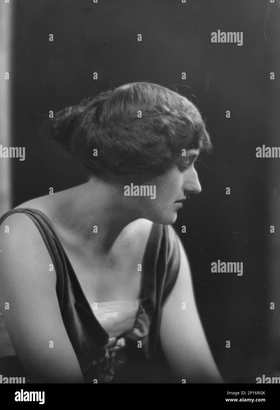 Miss Katherine Richards, portrait photograph, 1917 Dec Stock Photo - Alamy