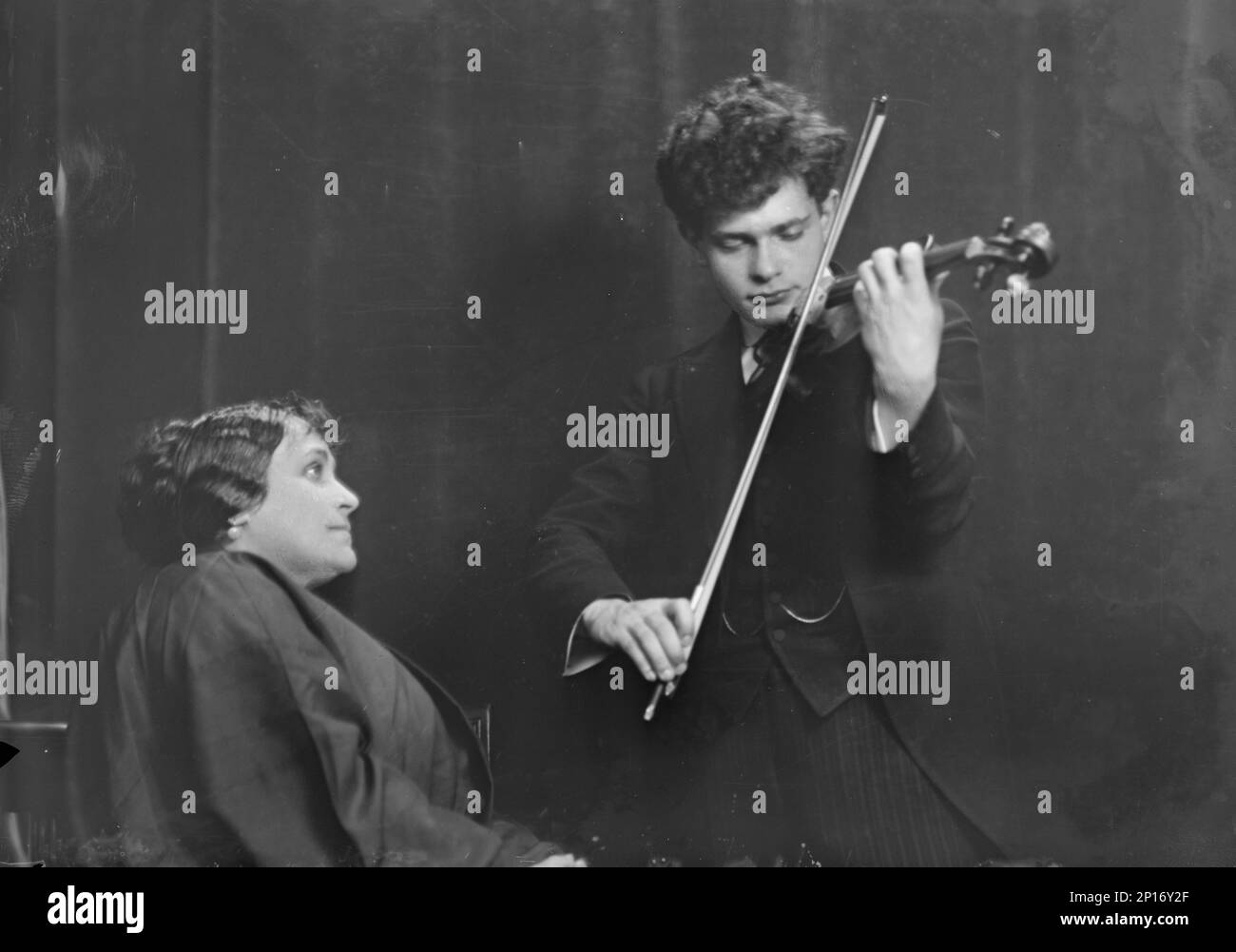 Russian violinist toscha seidel hi-res stock photography and images - Alamy