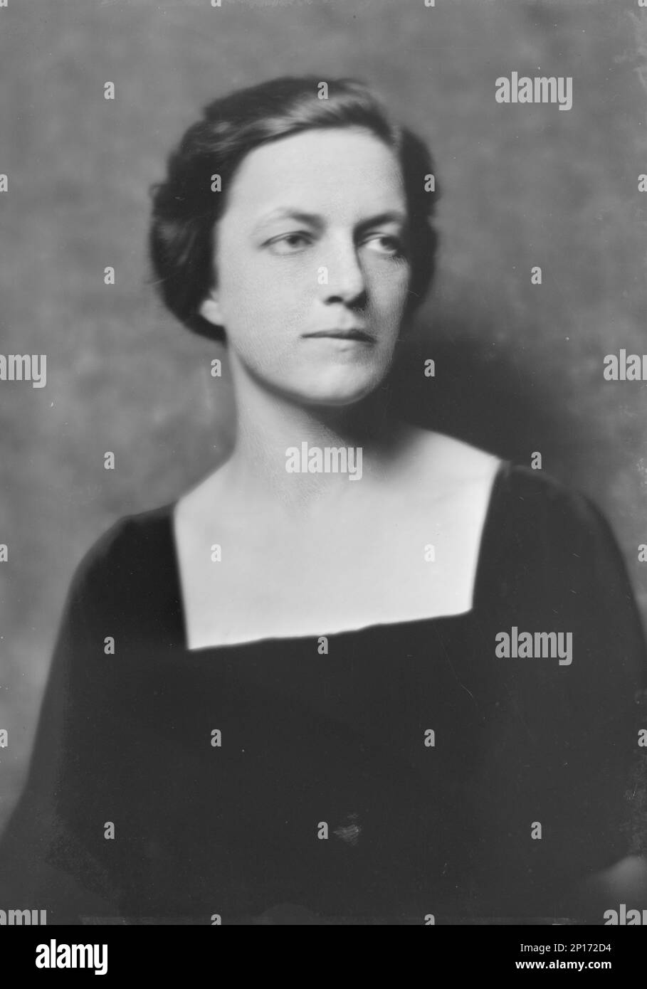 Mrs. Howard D. Sturgis, portrait photograph, 1917 Nov. 19 Stock Photo ...