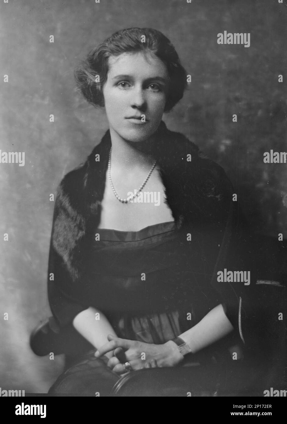 Mrs. Rush Sturges, portrait photograph, 1918 Mar Stock Photo - Alamy