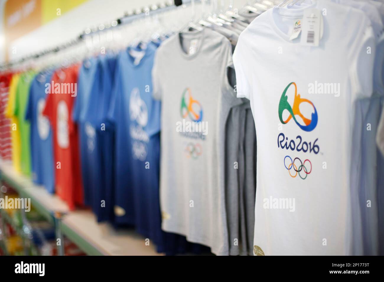 Rio de Janeiro, Brazil - 30/06/16 -JOGOS OLIMPICOS RIO 2016 - Camisas ...