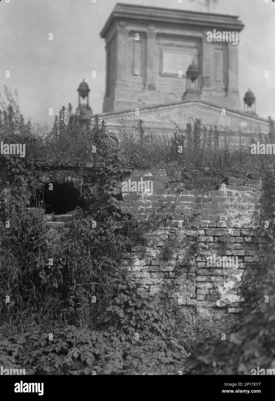 1920s brick building Black and White Stock Photos & Images - Alamy