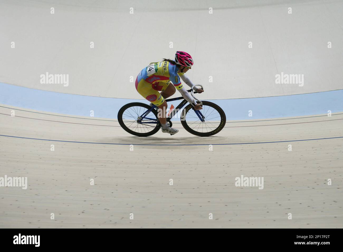 Rio de Janeiro, Brazil - 26/06/16 -JOGOS OLIMPICOS RIO 2016 - Ciclista ...