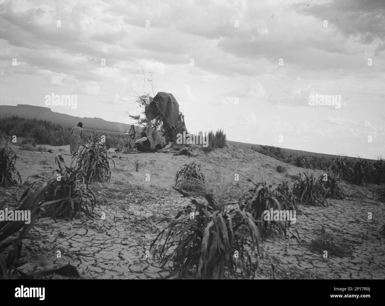 Southwest indians Black and White Stock Photos & Images - Alamy