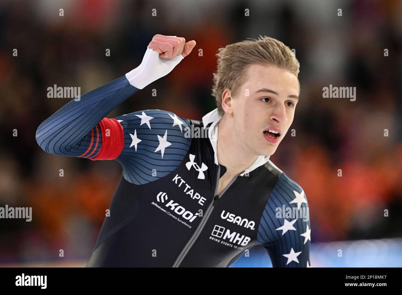 HERENVEEN - Jordan Stolz (USA) during the team pursuit at the ISU World ...