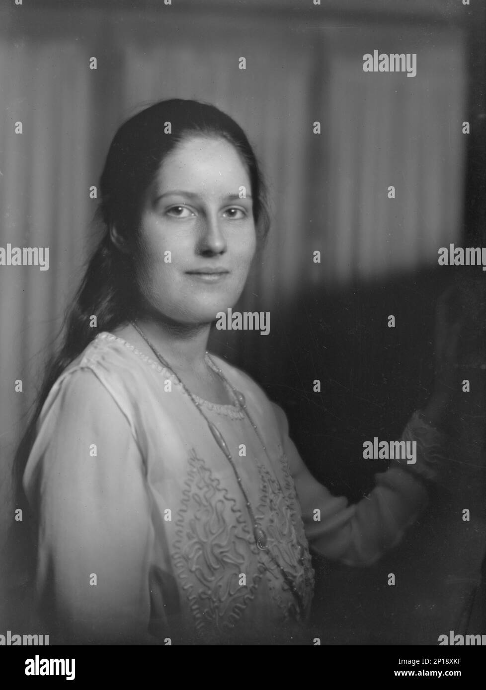 Miss Marion Tully, (Babcock), portrait photograph, 1918 Mar. 12 Stock ...