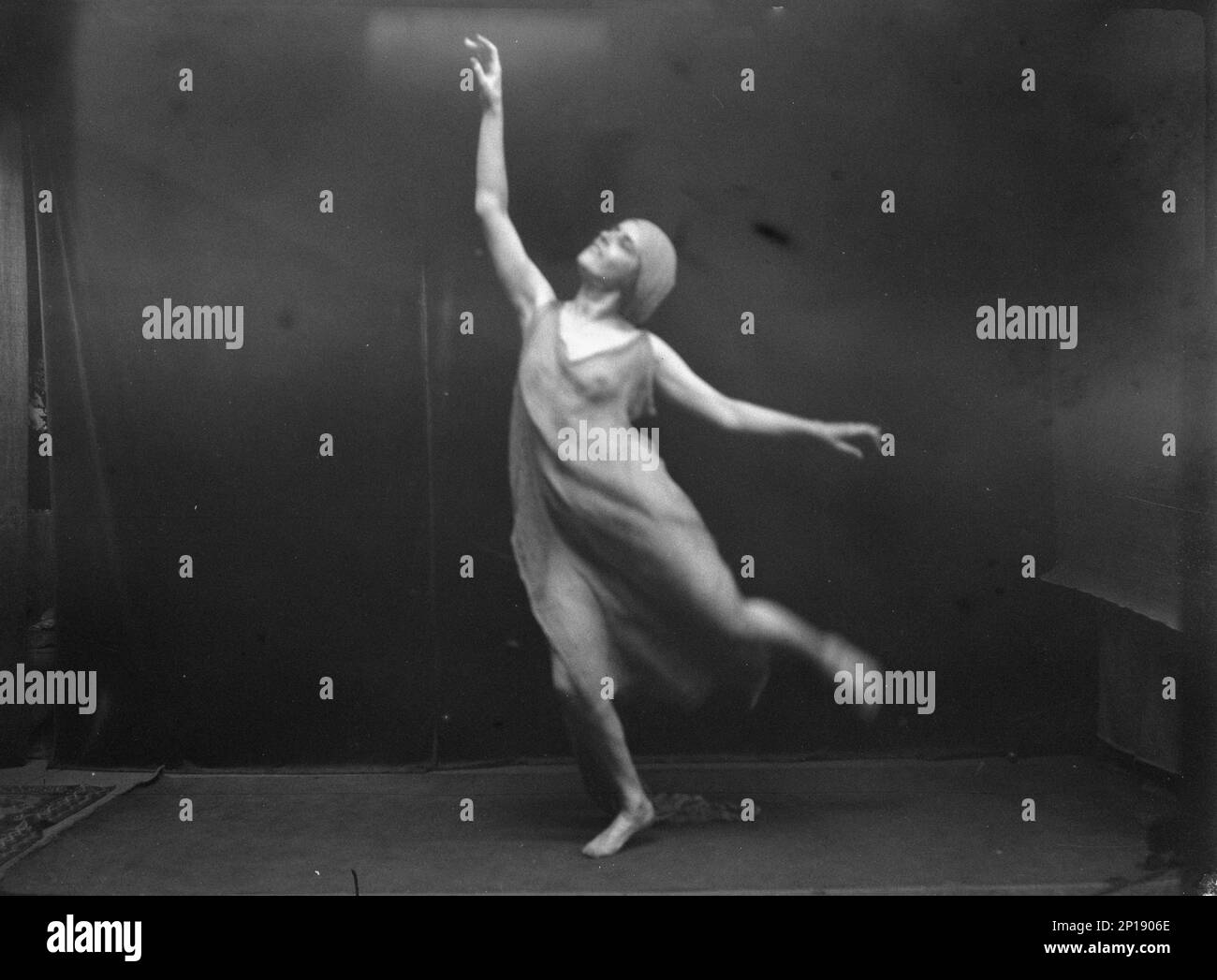 Unidentified dancer, possibly an Elizabeth Duncan dancer, between 1911 ...
