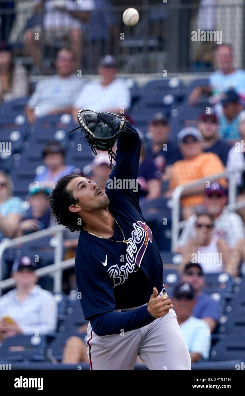 Atlanta Braves first baseman Joshua Fuentes catches a popup by Houston ...