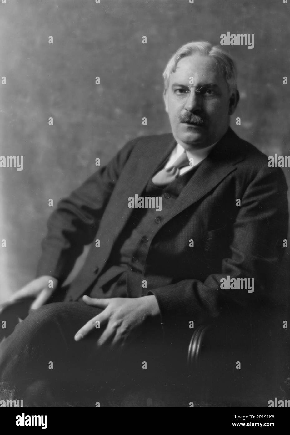 Vance arnold hi-res stock photography and images - Alamy