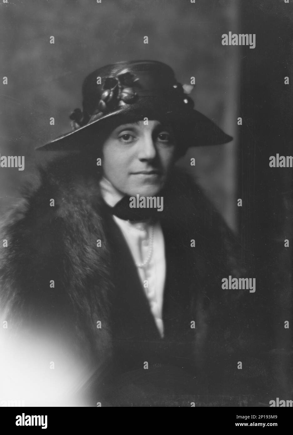 Mrs. J.A. Wise, (formerly Mrs. M. Stern), portrait photograph, 1918 Feb ...