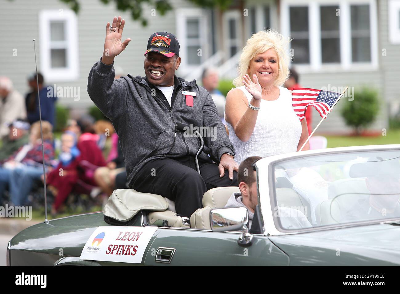 Boxer Leon Spinks and his wife Brenda participate in the celebratory ...