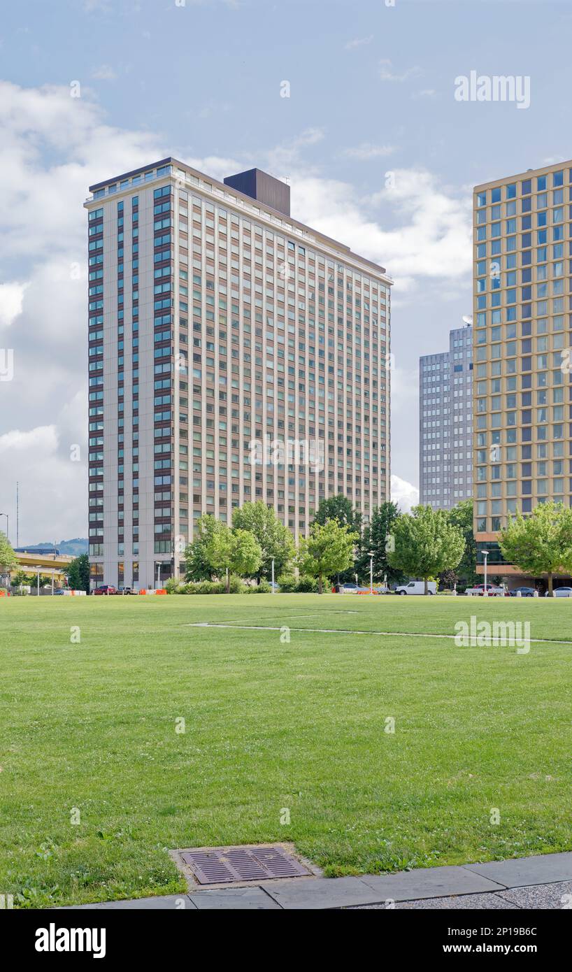 Pittsburgh Downtown: Gateway Towers is a concrete, steel and glass high ...