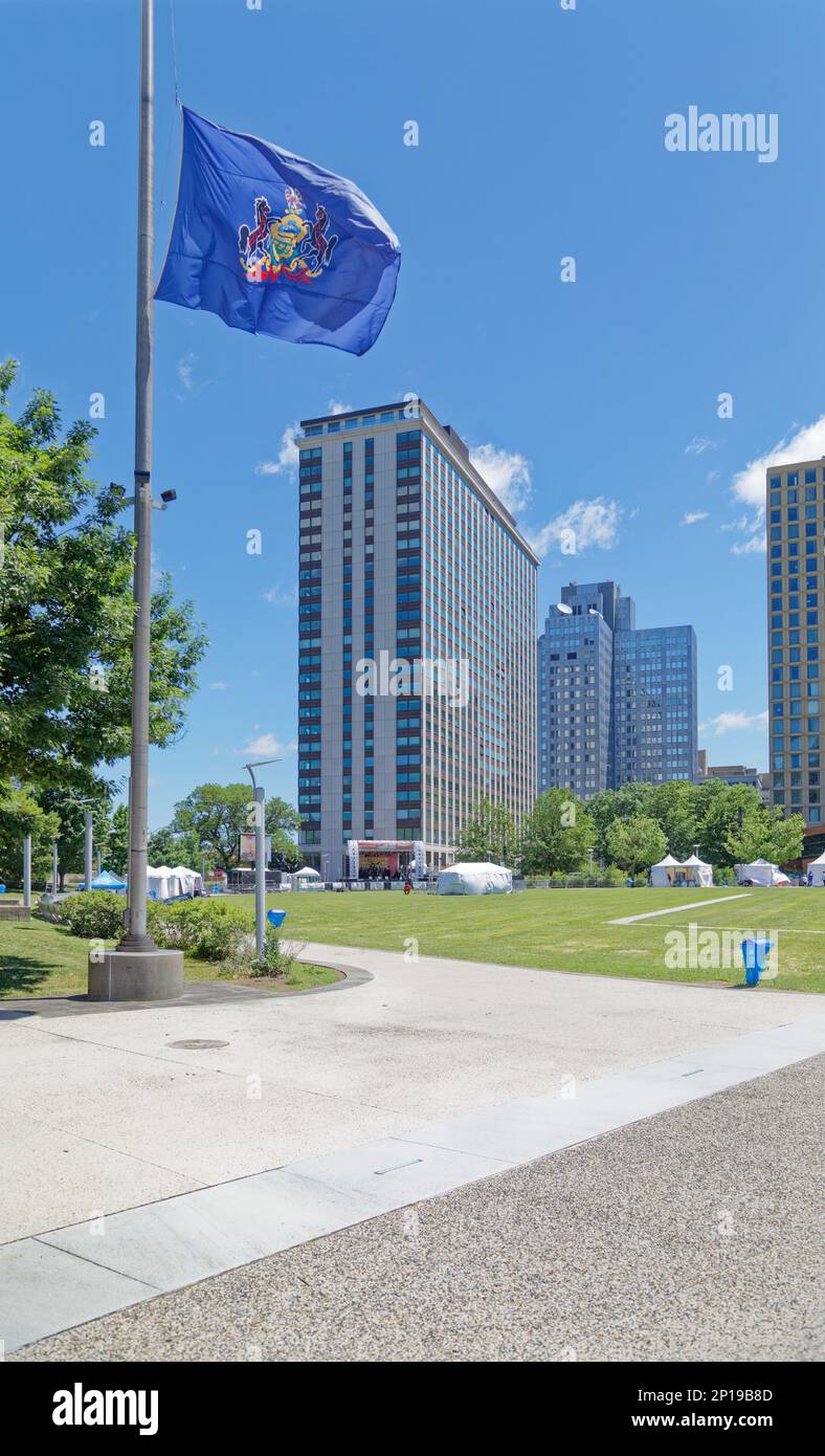 Pittsburgh Downtown: Gateway Towers is a concrete, steel and glass high ...