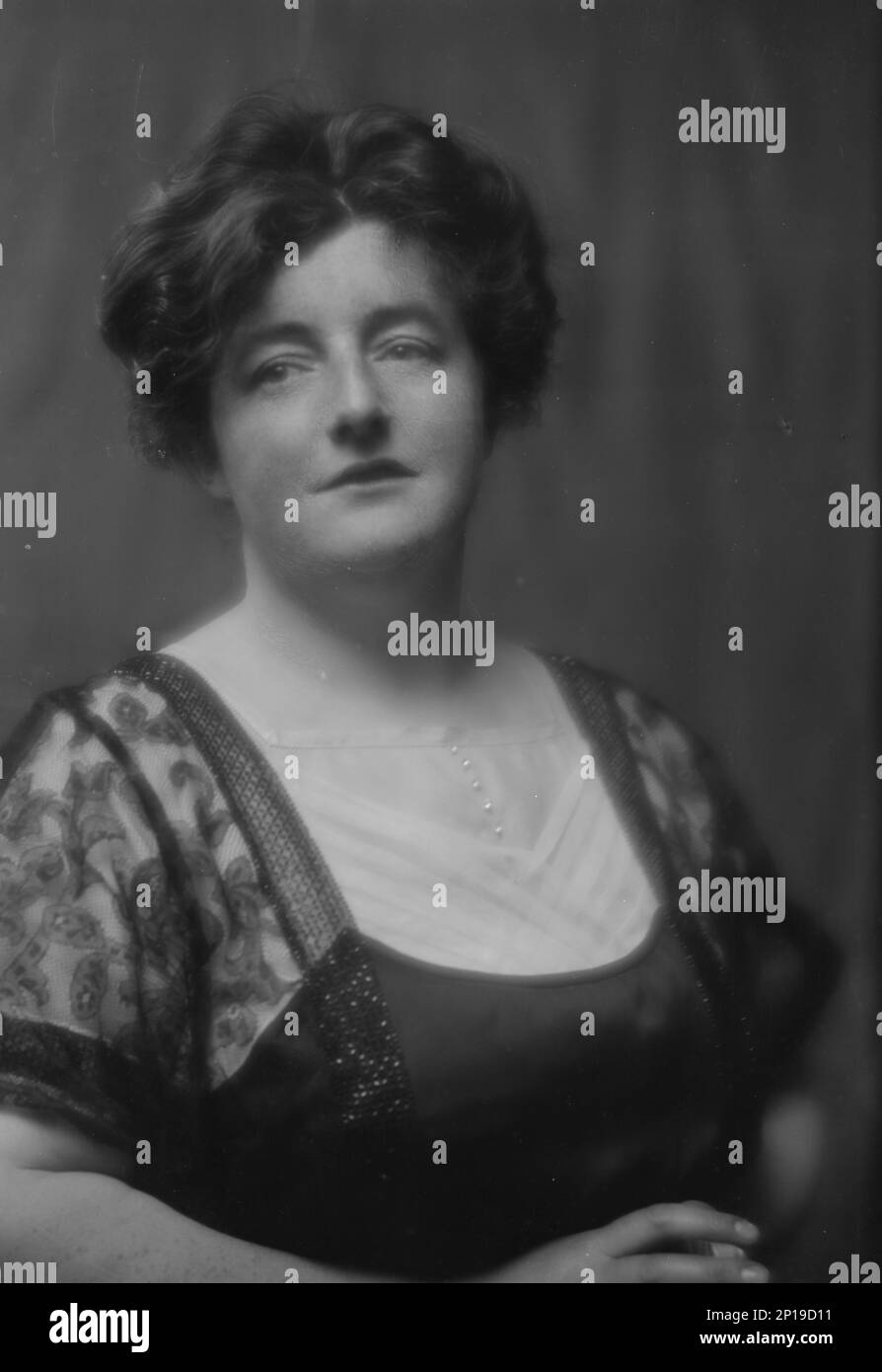 Mrs norris hi-res stock photography and images - Alamy