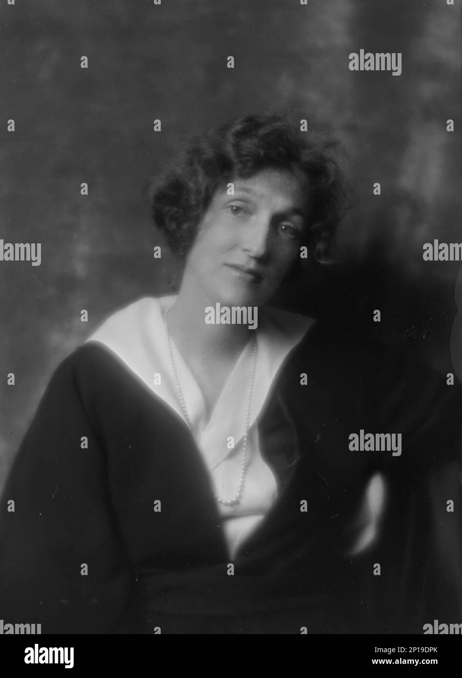 Mrs paul phipps hi-res stock photography and images - Alamy