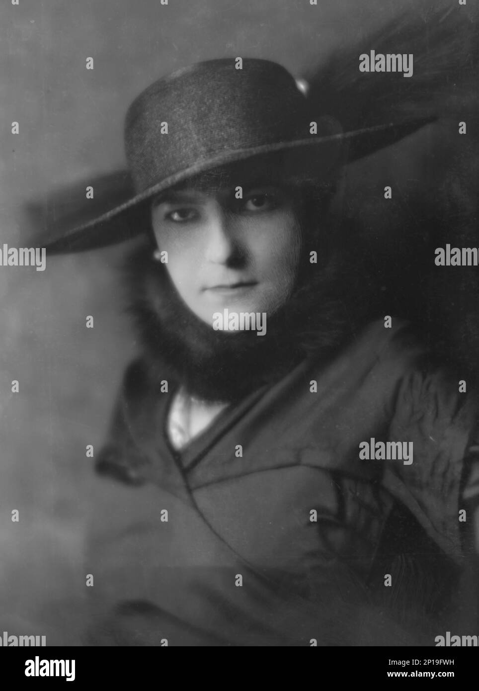 Rose, Walter, Mrs., portrait photograph, 1916 Apr. 11 Stock Photo - Alamy