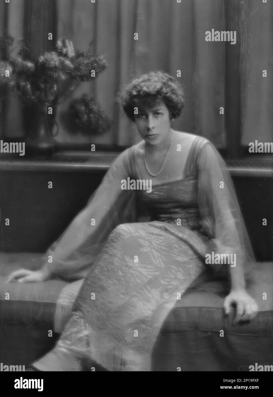 Mrs al roe hi-res stock photography and images - Alamy