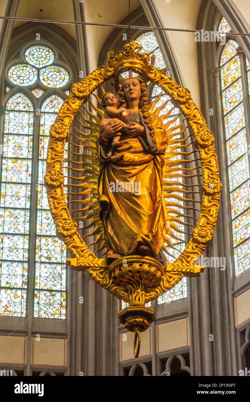 Odenthal: Strahlenkranzmadonna (Coronation Madonna) in church ...