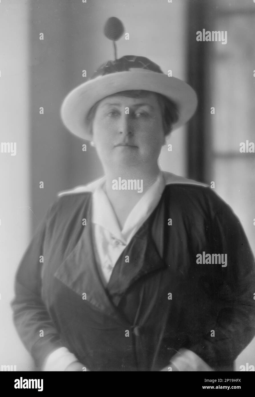 Chubby woman Black and White Stock Photos & Images - Alamy