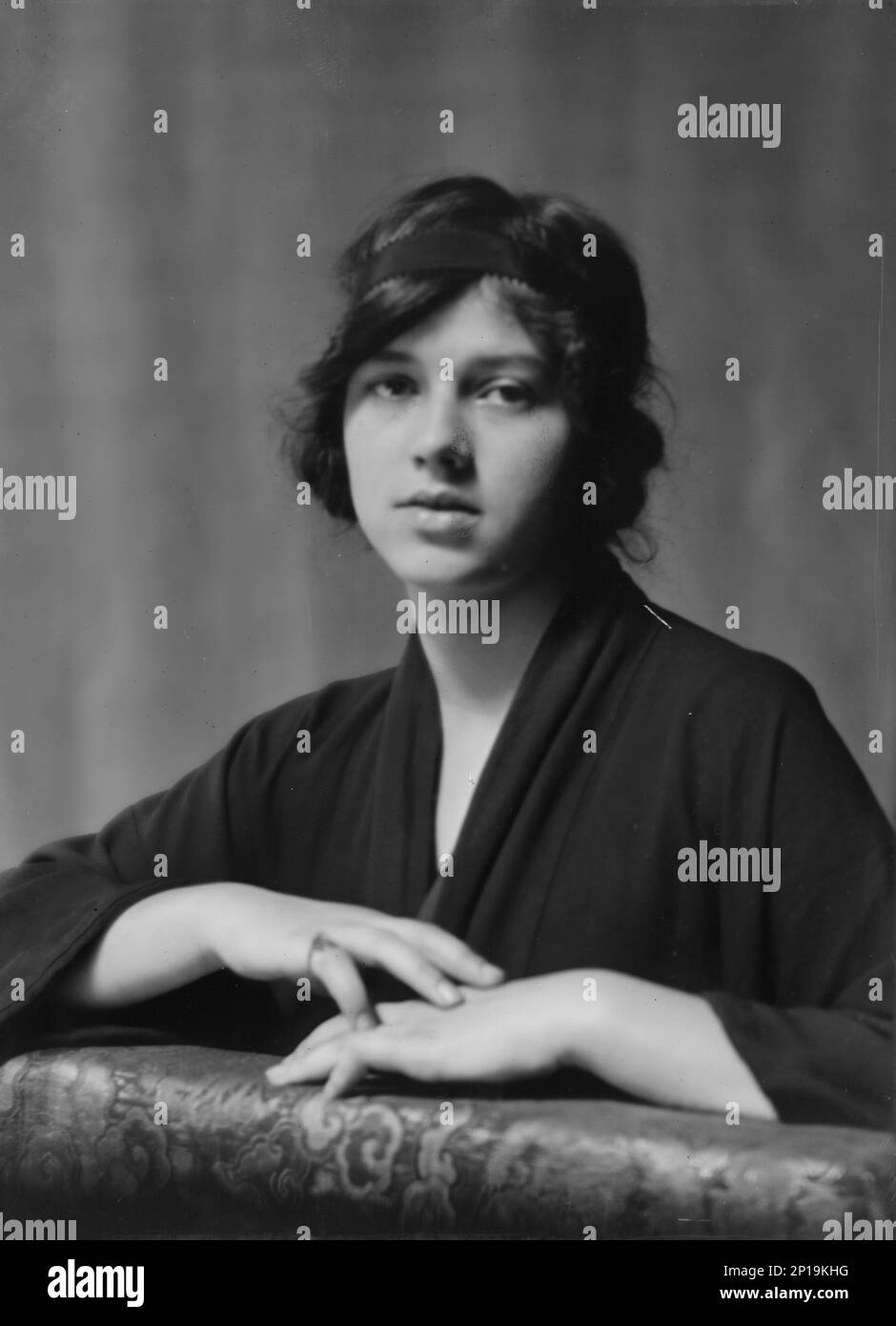 Williamson, W.F., Mrs. (Laura), portrait photograph, 1913 July 18 Stock ...