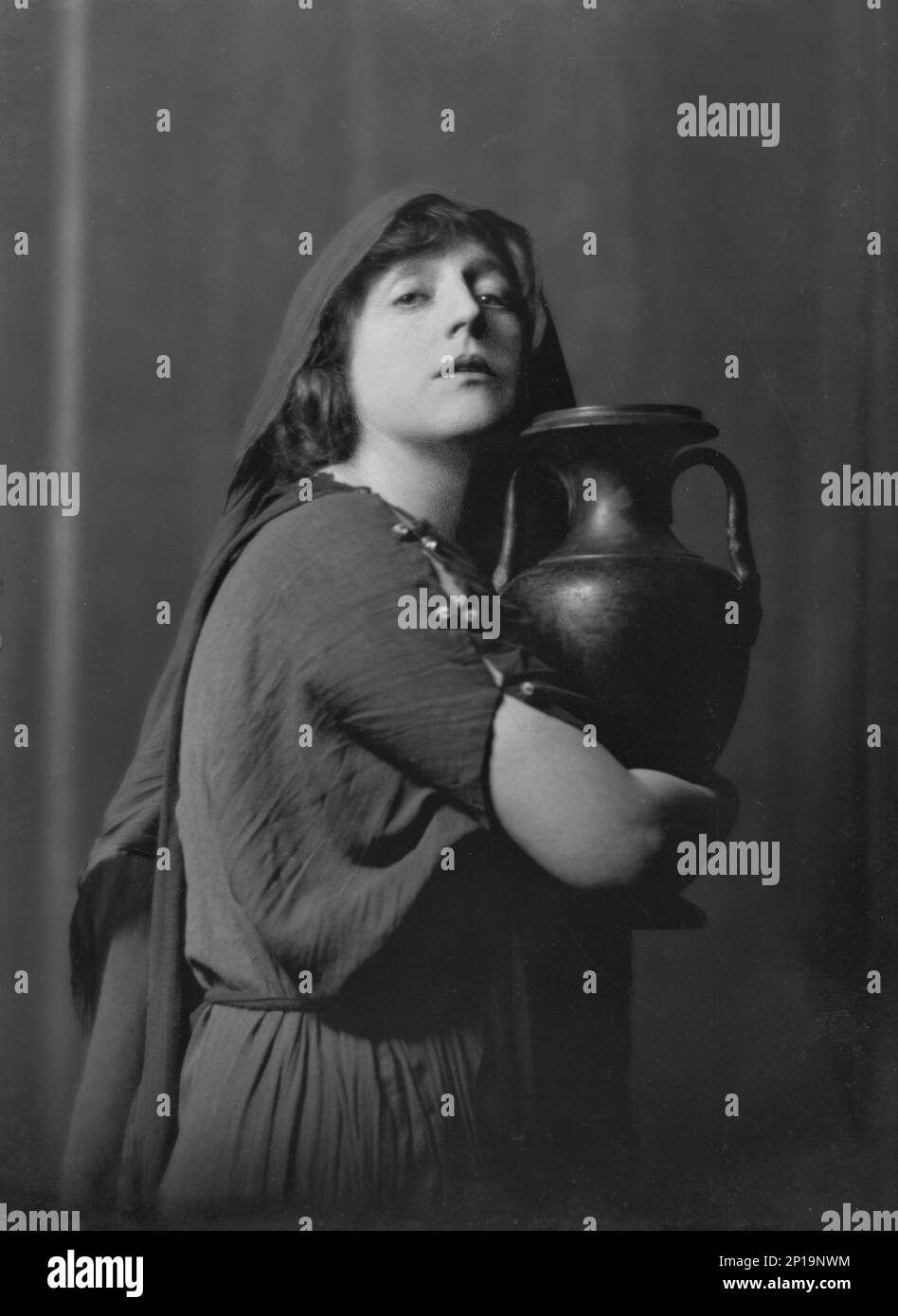 Mary margaret warren anglin hi-res stock photography and images - Alamy