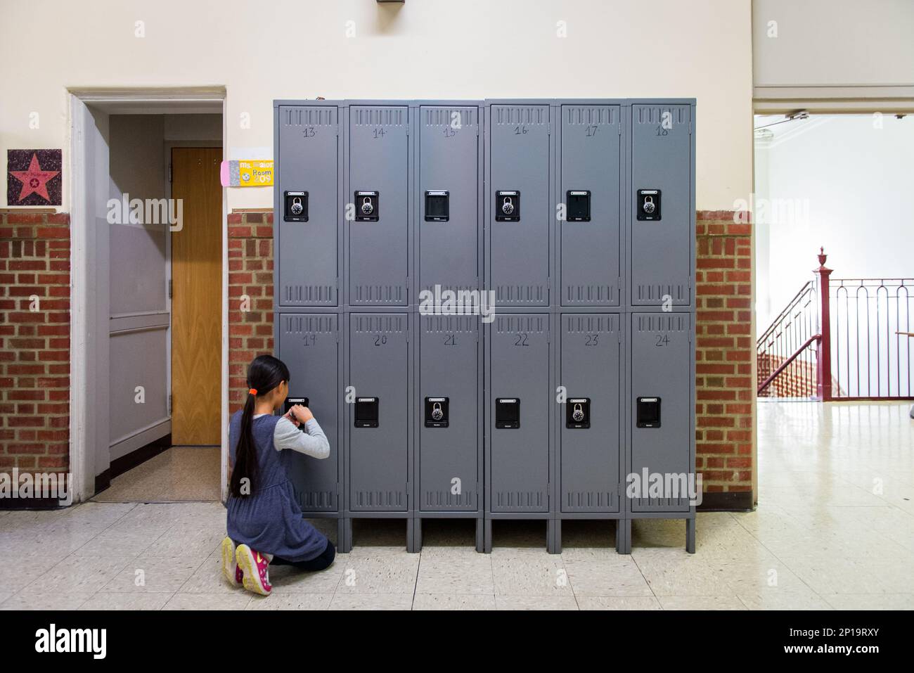 Lookers hi-res stock photography and images - Alamy