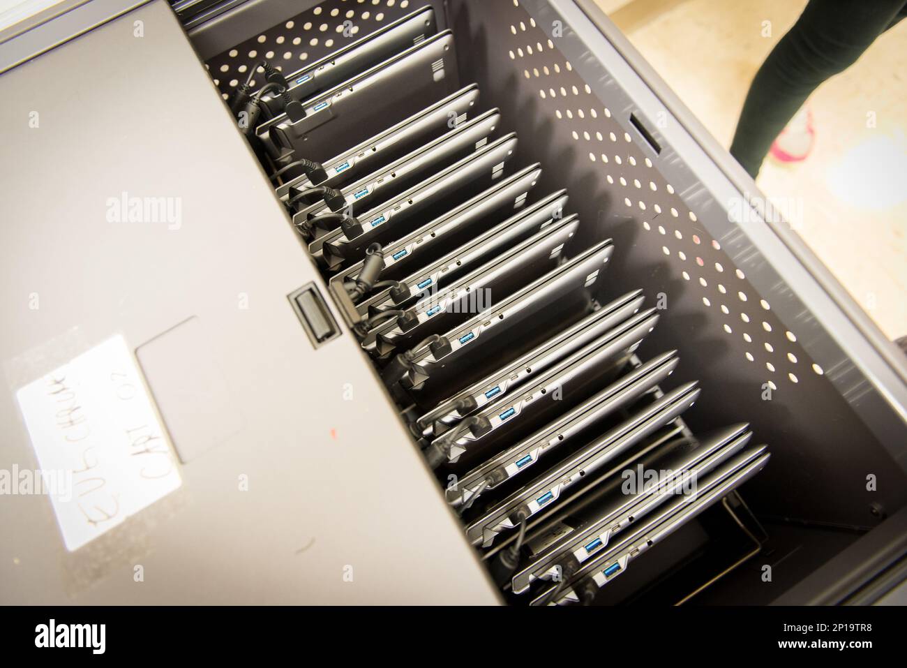 School tablet computers hi-res stock photography and images - Alamy